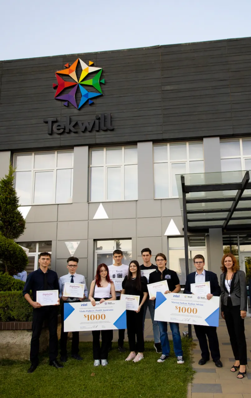 Elevii proiectului „Tekwill în Fiecare Școală”, premiați de Maia Sandu